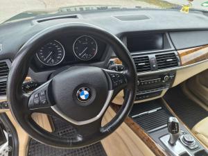 Black BMW X5 2011 in Vilnius, with an engine capacity of 2.99 L and mileage of 269 thousand km for 9500 €, photo 16 on AUTOMOTO.COM.LV