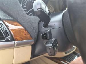 Black BMW X5 2011 in Vilnius, with an engine capacity of 2.99 L and mileage of 269 thousand km for 9500 €, photo 18 on AUTOMOTO.COM.LV