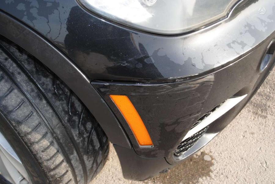 Black BMW X5 2011 in Jonava, with an engine capacity of 2.99 L and mileage of 350 thousand km for 7750 €, photo 6 on AUTOMOTO.COM.LV