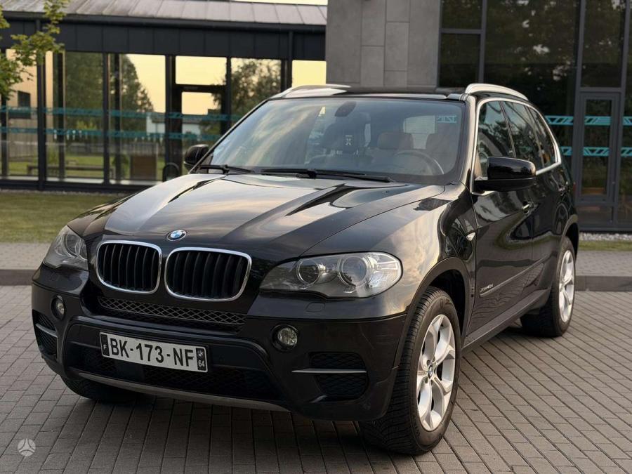 Melns BMW X5 2011 Tauragė, ar dzinēja tilpumu 2.99 L un nobraukumu 255 tūkst. km par 9400 €, foto 1 vietnē AUTOMOTO.COM.LV