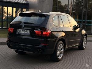Melns BMW X5 2011 Tauragė, ar dzinēja tilpumu 2.99 L un nobraukumu 255 tūkst. km par 9400 €, foto 6 vietnē AUTOMOTO.COM.LV