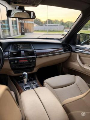 Melns BMW X5 2011 Tauragė, ar dzinēja tilpumu 2.99 L un nobraukumu 255 tūkst. km par 9400 €, foto 10 vietnē AUTOMOTO.COM.LV