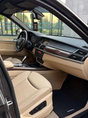 Melns BMW X5 2011 Tauragė, ar dzinēja tilpumu 2.99 L un nobraukumu 255 tūkst. km par 9400 €, foto 12 vietnē AUTOMOTO.COM.LV