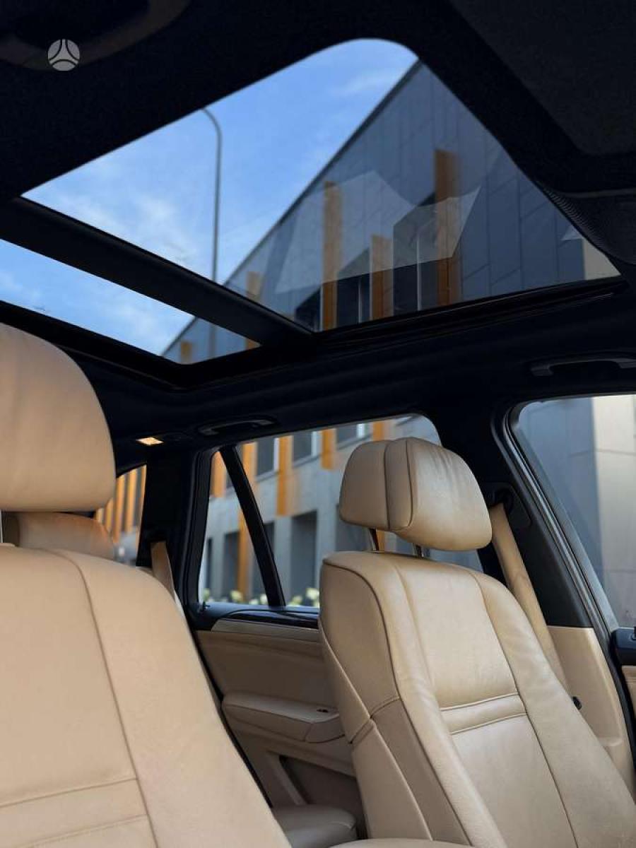 Melns BMW X5 2011 Tauragė, ar dzinēja tilpumu 2.99 L un nobraukumu 255 tūkst. km par 9400 €, foto 15 vietnē AUTOMOTO.COM.LV