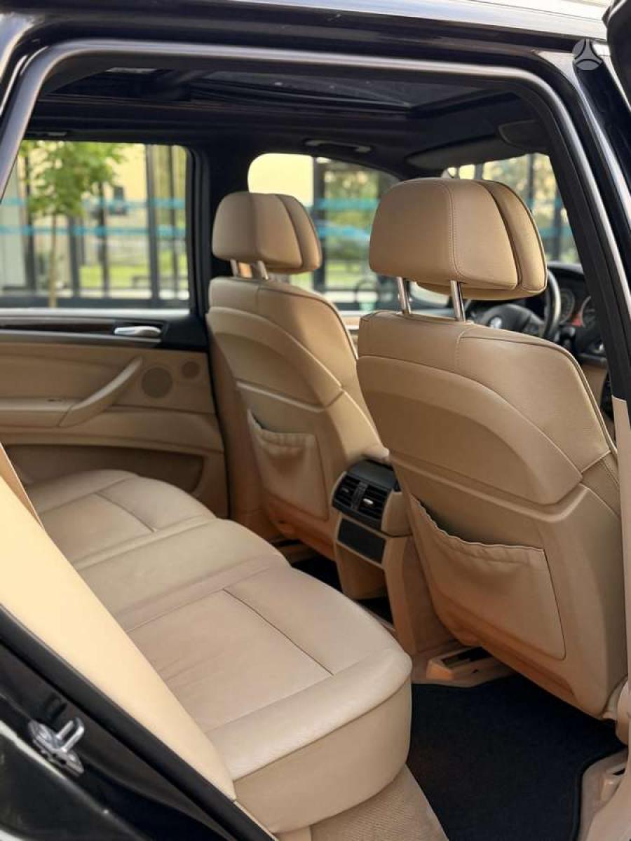 Melns BMW X5 2011 Tauragė, ar dzinēja tilpumu 2.99 L un nobraukumu 255 tūkst. km par 9400 €, foto 16 vietnē AUTOMOTO.COM.LV