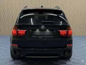 Black BMW X5 2011 in Marijampole, with an engine capacity of 2.99 L and mileage of 210 thousand km for 9950 €, photo 8 on AUTOMOTO.COM.LV