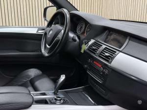 Black BMW X5 2011 in Marijampole, with an engine capacity of 2.99 L and mileage of 210 thousand km for 9950 €, photo 23 on AUTOMOTO.COM.LV