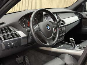 Black BMW X5 2011 in Marijampole, with an engine capacity of 2.99 L and mileage of 210 thousand km for 9950 €, photo 25 on AUTOMOTO.COM.LV