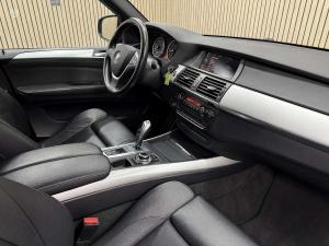 Black BMW X5 2011 in Marijampole, with an engine capacity of 2.99 L and mileage of 210 thousand km for 9950 €, photo 35 on AUTOMOTO.COM.LV