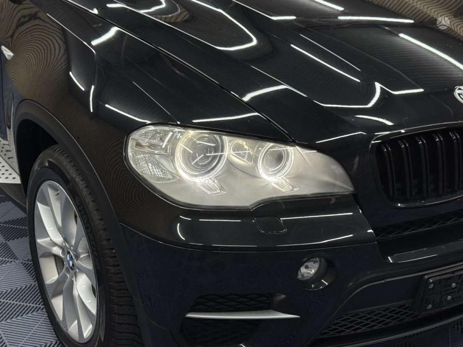 Black BMW X5 2011 in Marijampole, with an engine capacity of 2.99 L and mileage of 210 thousand km for 9950 €, photo 36 on AUTOMOTO.COM.LV