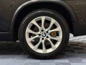Black BMW X5 2011 in Marijampole, with an engine capacity of 2.99 L and mileage of 210 thousand km for 9950 €, photo 37 on AUTOMOTO.COM.LV