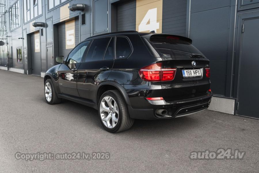 Black BMW X5 2011 in Tallinn, with an engine capacity of 3.00 L and mileage of 393 thousand km for 7990 €, photo 5 on AUTOMOTO.COM.LV