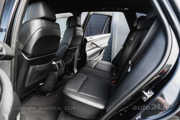 Melns BMW X5 2011 Tallina, ar dzinēja tilpumu 3.00 L un nobraukumu 393 tūkst. km par 7990 €, foto 7 vietnē AUTOMOTO.COM.LV