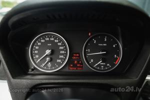 Black BMW X5 2011 in Tallinn, with an engine capacity of 3.00 L and mileage of 393 thousand km for 7990 €, photo 15 on AUTOMOTO.COM.LV