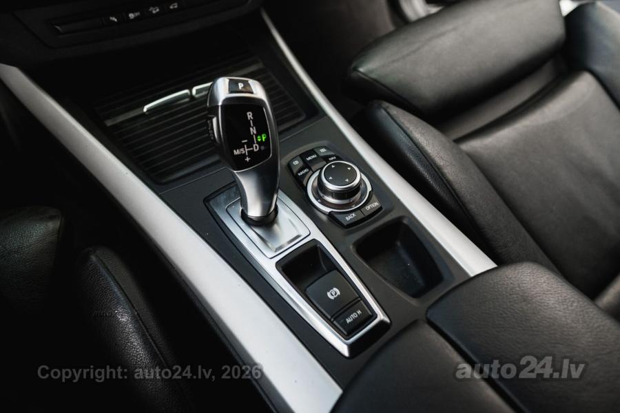 Black BMW X5 2011 in Tallinn, with an engine capacity of 3.00 L and mileage of 393 thousand km for 7990 €, photo 22 on AUTOMOTO.COM.LV