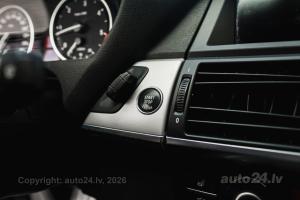 Black BMW X5 2011 in Tallinn, with an engine capacity of 3.00 L and mileage of 393 thousand km for 7990 €, photo 23 on AUTOMOTO.COM.LV