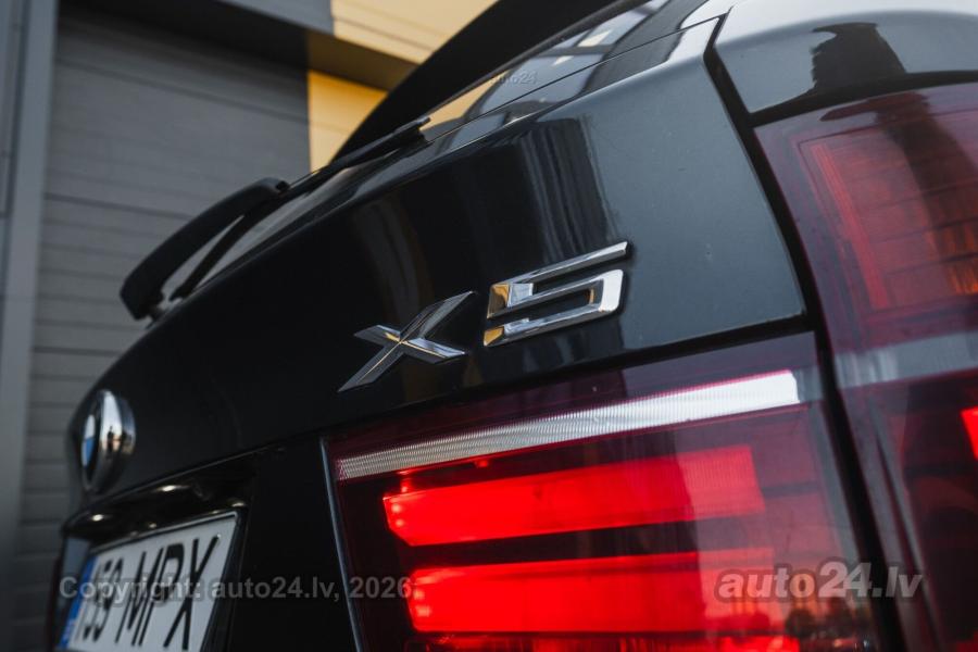 Black BMW X5 2011 in Tallinn, with an engine capacity of 3.00 L and mileage of 393 thousand km for 7990 €, photo 27 on AUTOMOTO.COM.LV