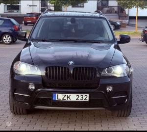 Black BMW X5 2011 in Prienai, with an engine capacity of 2.99 L and mileage of 316 thousand km for 11600 €, photo  on AUTOMOTO.COM.LV
