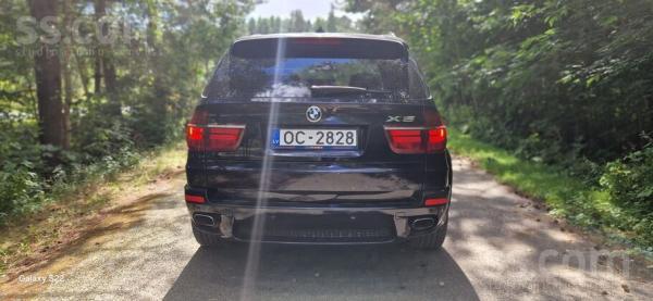 Black BMW X5 2011 in Riga, with an engine capacity of 3.00 L and mileage of 265 thousand km for 14500 €, photo 6 on AUTOMOTO.COM.LV