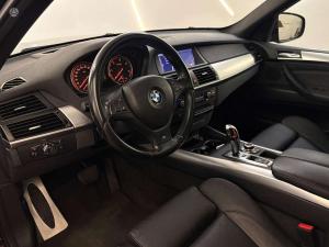 Black BMW X5 2011 in Marijampole, with an engine capacity of 2.99 L and mileage of 268 thousand km for 10999 €, photo 3 on AUTOMOTO.COM.LV
