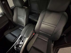 Black BMW X5 2011 in Marijampole, with an engine capacity of 2.99 L and mileage of 268 thousand km for 10999 €, photo 4 on AUTOMOTO.COM.LV