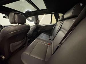 Black BMW X5 2011 in Marijampole, with an engine capacity of 2.99 L and mileage of 268 thousand km for 10999 €, photo 23 on AUTOMOTO.COM.LV