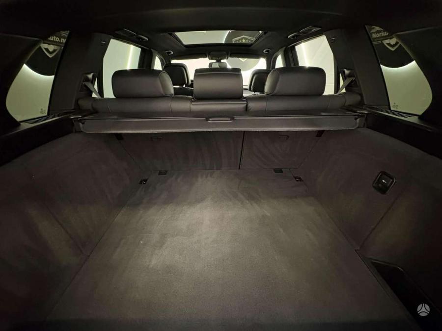 Black BMW X5 2011 in Marijampole, with an engine capacity of 2.99 L and mileage of 268 thousand km for 10999 €, photo 27 on AUTOMOTO.COM.LV