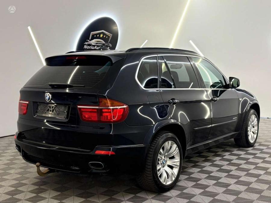 Black BMW X5 2011 in Marijampole, with an engine capacity of 2.99 L and mileage of 268 thousand km for 10999 €, photo 29 on AUTOMOTO.COM.LV