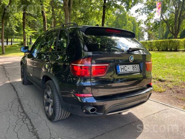 Melns BMW X5 2011 Rīga, ar dzinēja tilpumu 3.00 L un nobraukumu 344 tūkst. km par 9450 €, foto 3 vietnē AUTOMOTO.COM.LV