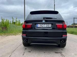 Melns BMW X5 2011 Šauļi, ar dzinēja tilpumu 2.99 L un nobraukumu 313 tūkst. km par 10450 €, foto 7 vietnē AUTOMOTO.COM.LV