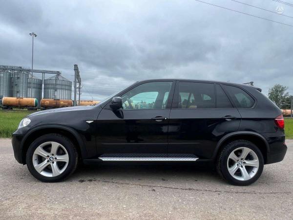 Melns BMW X5 2011 Šauļi, ar dzinēja tilpumu 2.99 L un nobraukumu 313 tūkst. km par 10450 €, foto 7 vietnē AUTOMOTO.COM.LV
