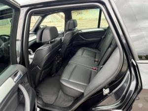 Melns BMW X5 2011 Šauļi, ar dzinēja tilpumu 2.99 L un nobraukumu 313 tūkst. km par 10450 €, foto 14 vietnē AUTOMOTO.COM.LV