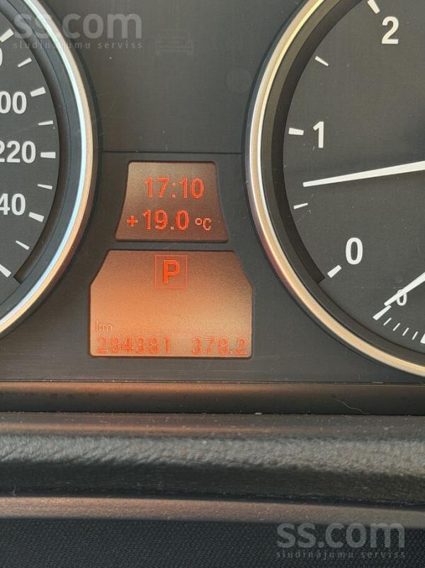 Melns BMW X5 2011 Aizkraukle, ar dzinēja tilpumu 4.00 L un nobraukumu 284 tūkst. km par 10300 €, foto 6 vietnē AUTOMOTO.COM.LV
