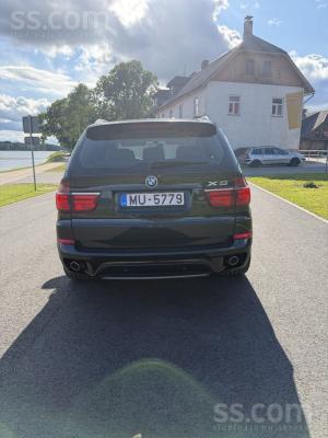 Melns BMW X5 2011 Aizkraukle, ar dzinēja tilpumu 4.00 L un nobraukumu 284 tūkst. km par 10300 €, foto 10 vietnē AUTOMOTO.COM.LV