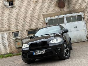 Black BMW X5 2011 in Valmiera, with an engine capacity of 3.00 L and mileage of 379 thousand km for 9500 €, photo  on AUTOMOTO.COM.LV