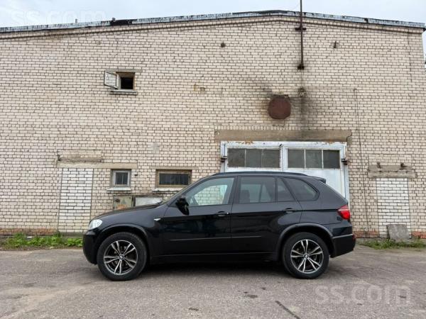 Melns BMW X5 2011 Valmiera, ar dzinēja tilpumu 3.00 L un nobraukumu 379 tūkst. km par 9500 €, foto 4 vietnē AUTOMOTO.COM.LV