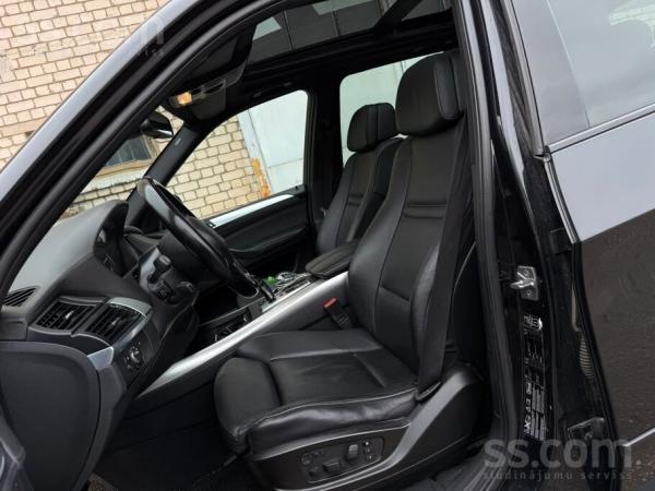 Melns BMW X5 2011 Valmiera, ar dzinēja tilpumu 3.00 L un nobraukumu 379 tūkst. km par 9500 €, foto 9 vietnē AUTOMOTO.COM.LV