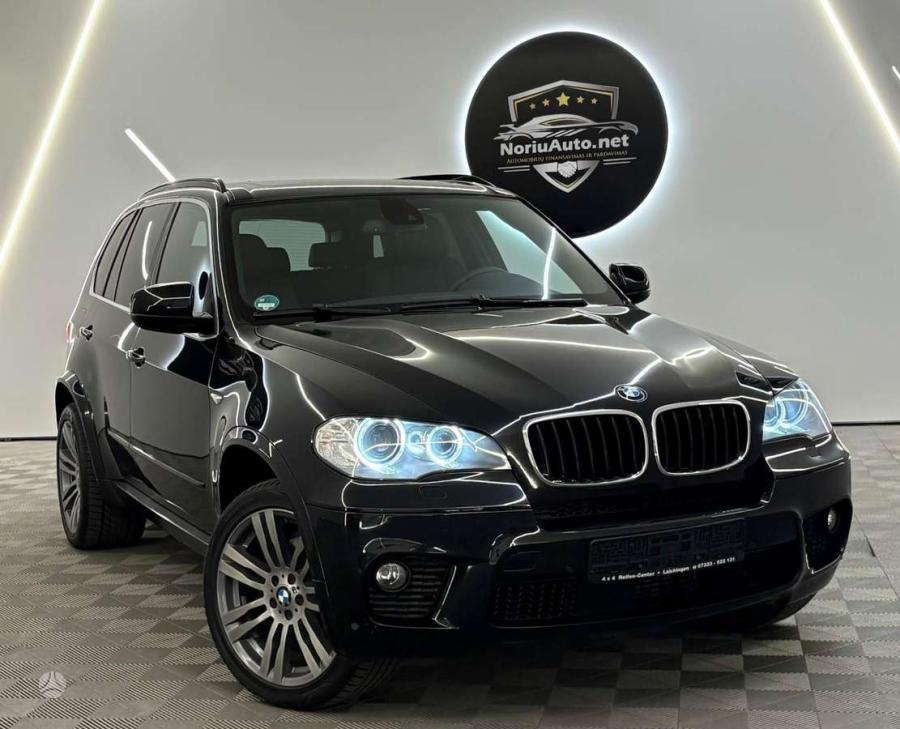Black BMW X5 2011 in Marijampole, with an engine capacity of 2.99 L and mileage of 269 thousand km for 12650 €, photo 1 on AUTOMOTO.COM.LV