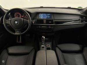 Black BMW X5 2011 in Marijampole, with an engine capacity of 2.99 L and mileage of 269 thousand km for 12650 €, photo 16 on AUTOMOTO.COM.LV