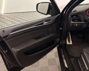 Black BMW X5 2011 in Marijampole, with an engine capacity of 2.99 L and mileage of 269 thousand km for 12650 €, photo 20 on AUTOMOTO.COM.LV
