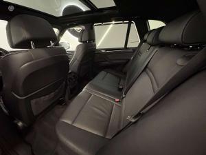 Black BMW X5 2011 in Marijampole, with an engine capacity of 2.99 L and mileage of 269 thousand km for 12650 €, photo 22 on AUTOMOTO.COM.LV