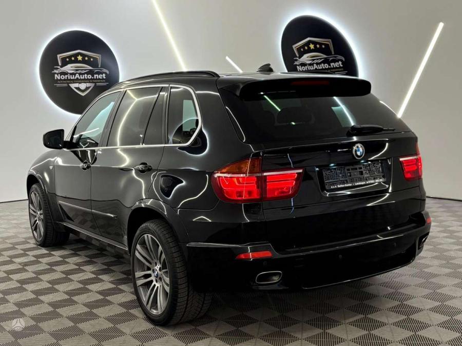 Black BMW X5 2011 in Marijampole, with an engine capacity of 2.99 L and mileage of 269 thousand km for 12650 €, photo 27 on AUTOMOTO.COM.LV
