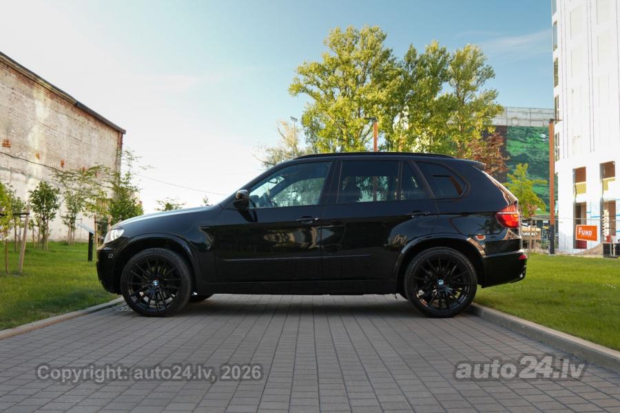 Black BMW X5 2011 in Tallinn, with an engine capacity of 3.00 L and mileage of 270 thousand km for 15299 €, photo 5 on AUTOMOTO.COM.LV