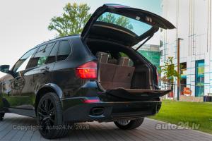 Black BMW X5 2011 in Tallinn, with an engine capacity of 3.00 L and mileage of 270 thousand km for 15299 €, photo 10 on AUTOMOTO.COM.LV