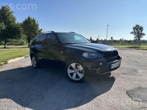 Melns BMW X5 2011 Liepāja, ar dzinēja tilpumu 3.00 L un nobraukumu 311 tūkst. km par 8500 €, foto 3 vietnē AUTOMOTO.COM.LV