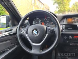 Black BMW X5 2011 in Jelgava, with an engine capacity of 3.00 L and mileage of 0 thousand km for 8900 €, photo 15 on AUTOMOTO.COM.LV