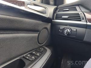 Black BMW X5 2011 in Jelgava, with an engine capacity of 3.00 L and mileage of 0 thousand km for 8900 €, photo 19 on AUTOMOTO.COM.LV