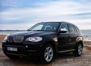 Melns BMW X5 2011 Liepāja, ar dzinēja tilpumu 3.00 L un nobraukumu 238 tūkst. km par 10500 €, foto  vietnē AUTOMOTO.COM.LV