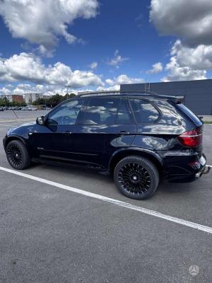 Melns BMW X5 2011 Telšiai, ar dzinēja tilpumu 2.99 L un nobraukumu 250 tūkst. km par 8900 €, foto 5 vietnē AUTOMOTO.COM.LV