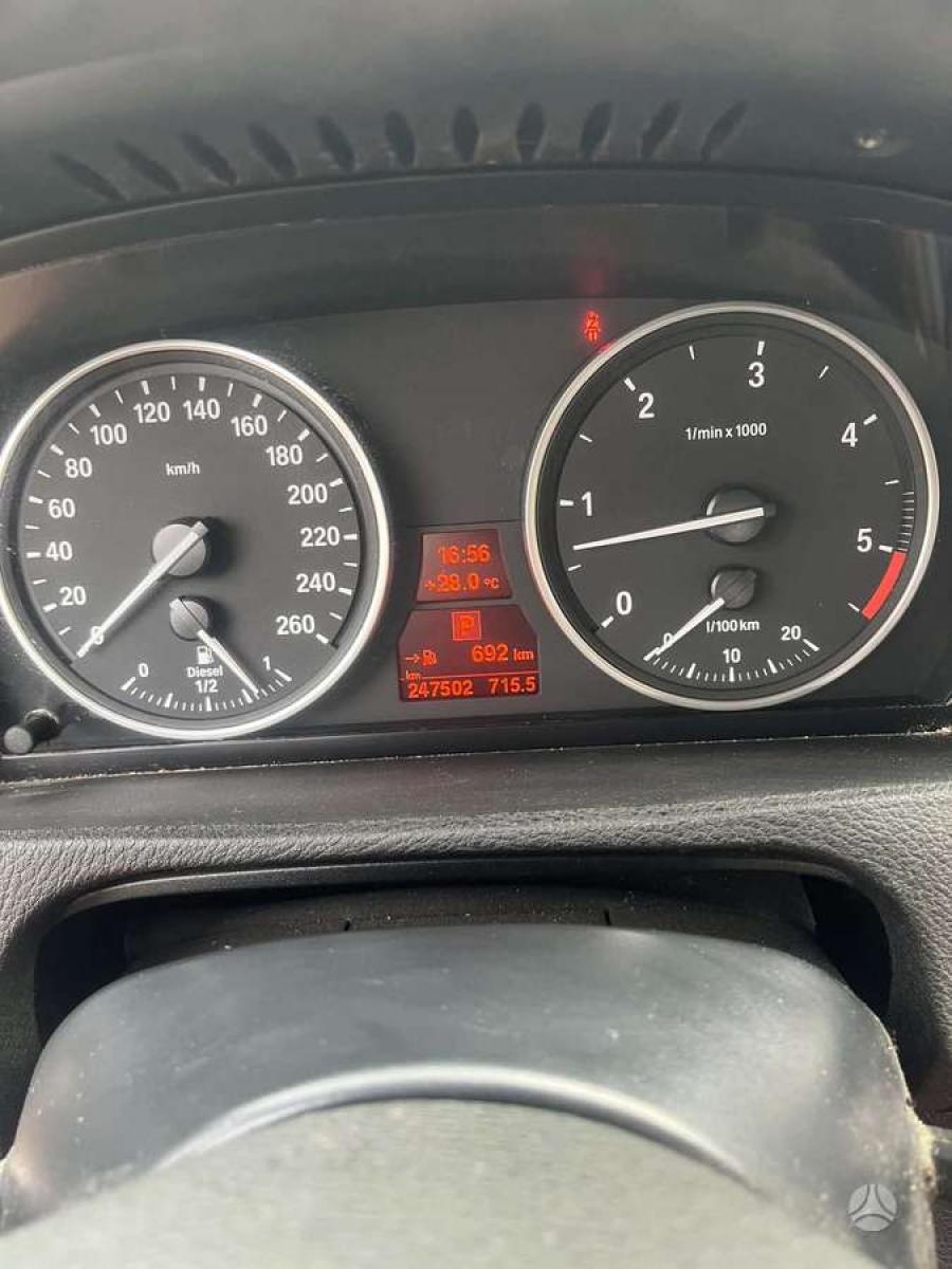 Melns BMW X5 2011 Telšiai, ar dzinēja tilpumu 2.99 L un nobraukumu 250 tūkst. km par 8900 €, foto 8 vietnē AUTOMOTO.COM.LV